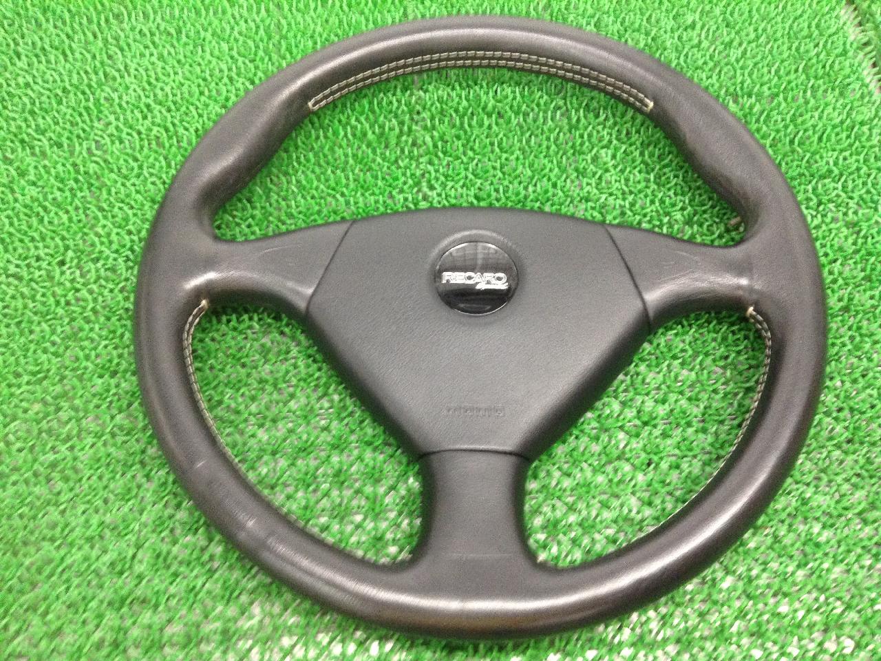 MOMO RECARO Special レザーステアリング | カー用品 インテリア ステアリングを通販で購入する | 中古カー＆バイク用品の ...