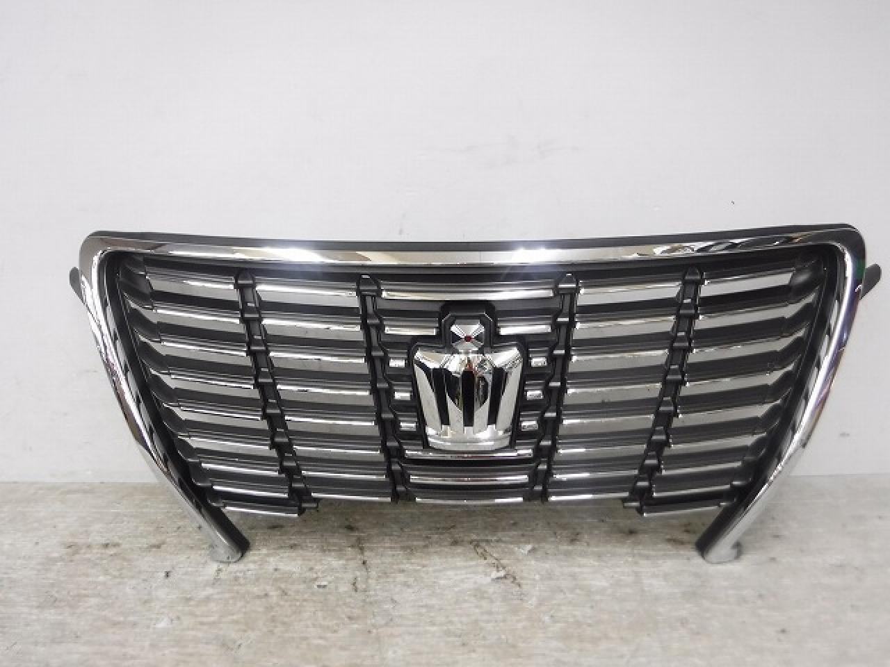 TOYOTA フロントグリル | 中古品 | アップガレージ 美原北インター店 | カー用品 ボディパーツ グリルを通販で購入する | 中古 ...