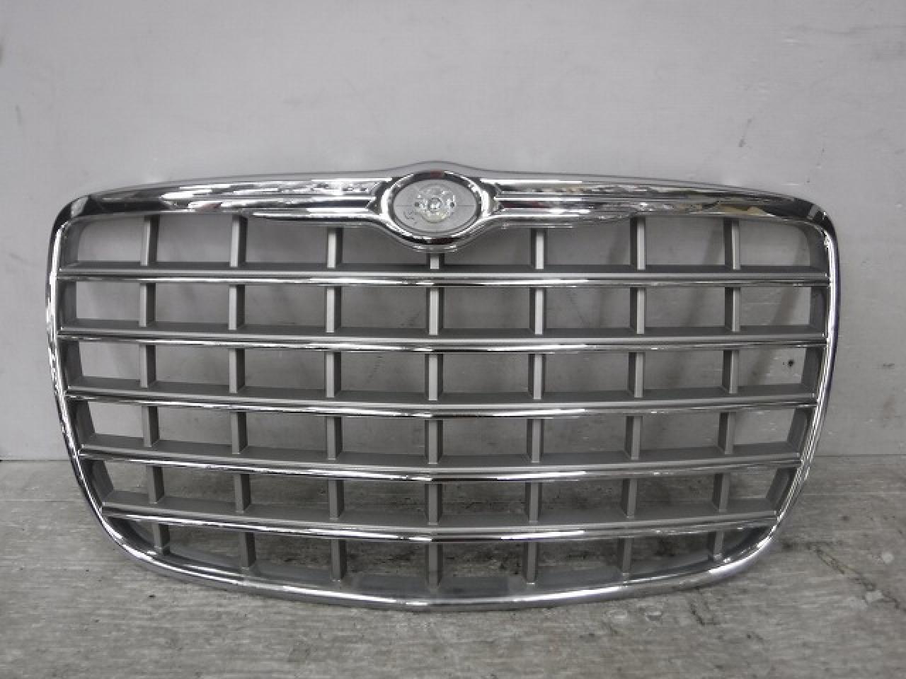 CHRYSLER フロントグリル | 中古品 | アップガレージ 美原北インター店 | カー用品 ボディパーツ グリルを通販で購入する ...