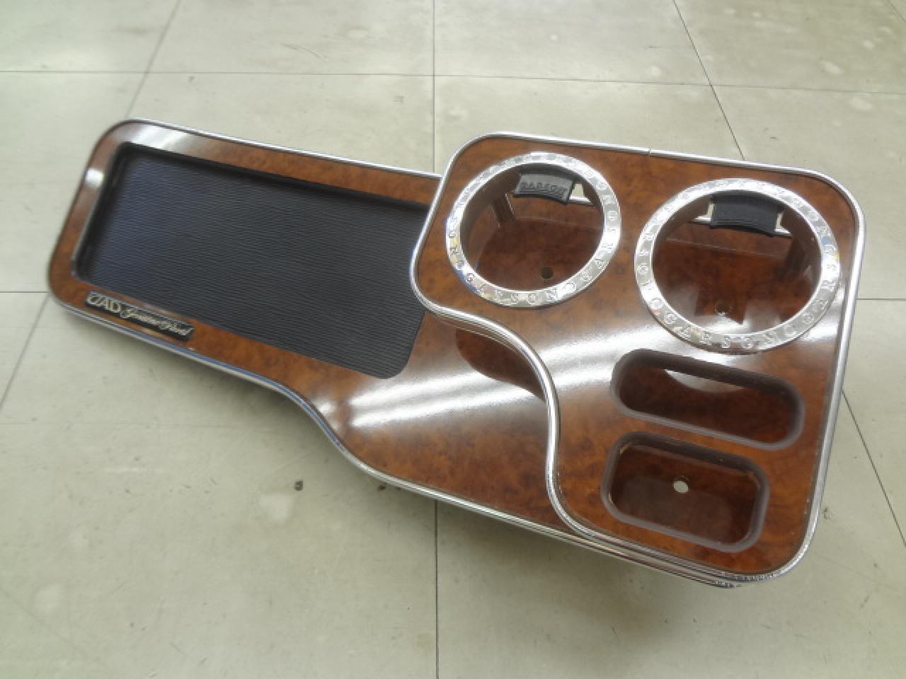 GARSON DAD ラクジュアリーフロントテーブル 茶木目 ニッサン E51エルグランド | カー用品 インテリア テーブルの通販 | アップガレージ 中古カー＆バイク用品の買取・販売専門店