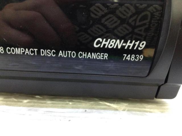 TOYOTA純正 CDチェンジャー CH8N-H19 | カー用品 ヘッドユニット CDチェンジャーを通販で購入する | 中古カー＆バイク用品 ...