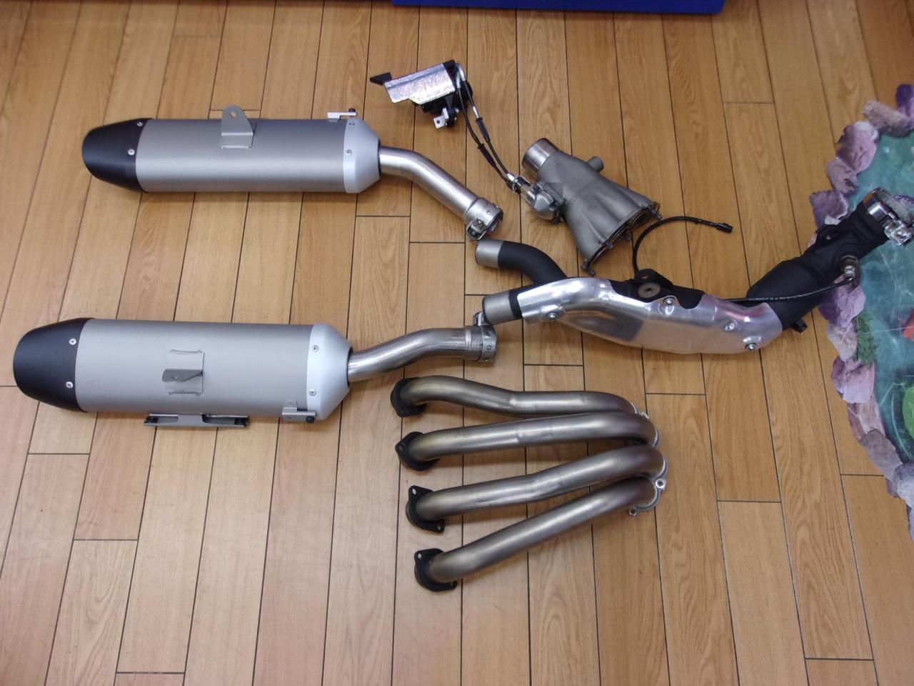 YAMAHA(ヤマハ) 純正フルエキゾースト YZF-R1レースベース車(’08) | バイク用品 マフラー フルエキゾースト(二輪)を通販で ...