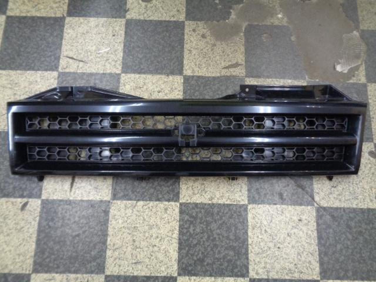 SUZUKI ジムニー JB23W後期純正グリル(S09775) | カー用品 ボディパーツ グリルの通販 | アップガレージ 中古カー ...