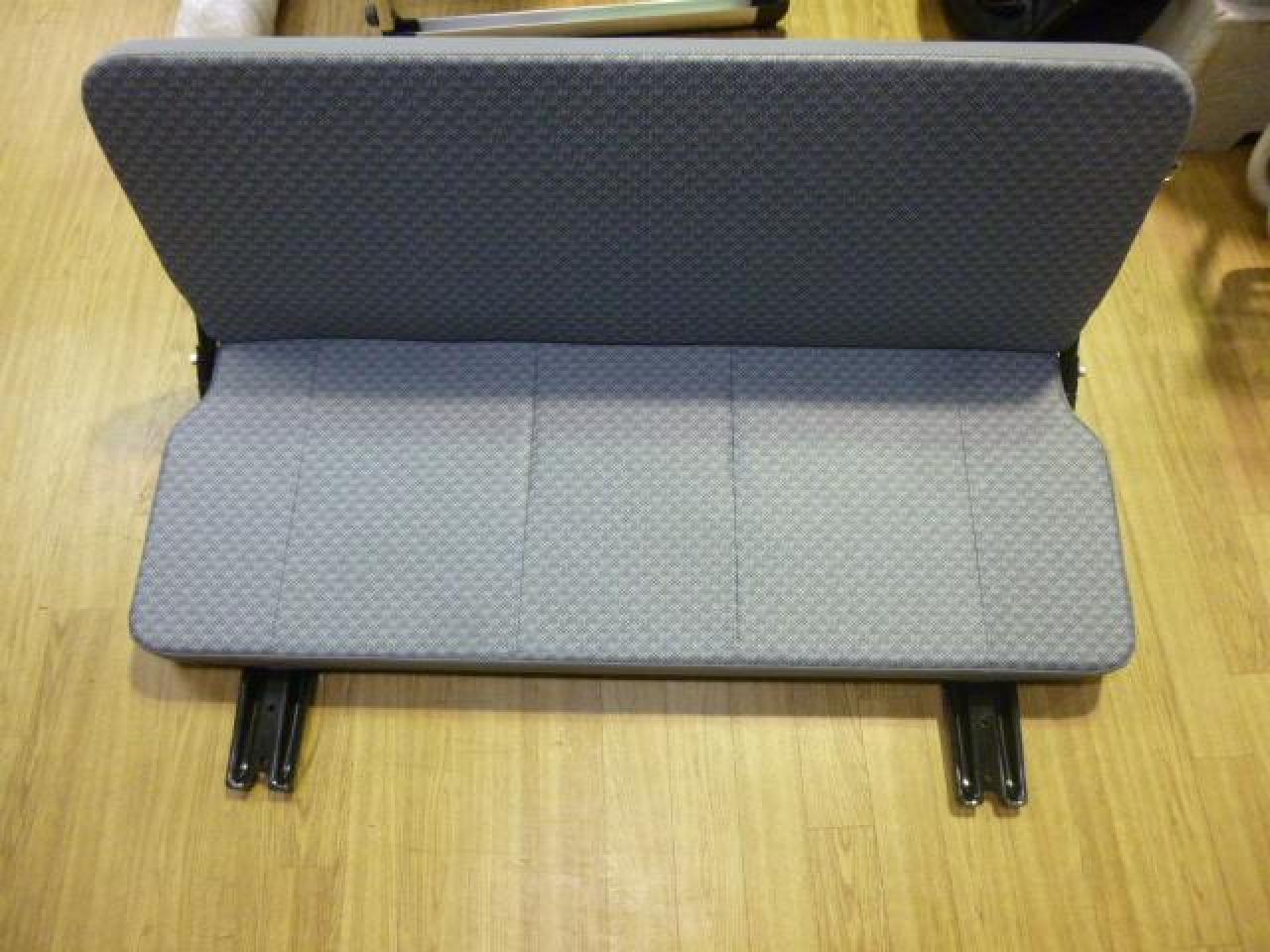 ダイハツ純正 ハイゼットカーゴ リアシート | 中古品 | アップガレージ 東岡山店 | カー用品 シート リクライニングシート(その他)を ...