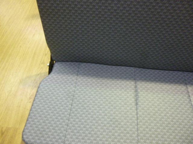 ダイハツ純正 ハイゼットカーゴ リアシート | 中古品 | アップガレージ 東岡山店 | カー用品 シート リクライニングシート(その他)を ...