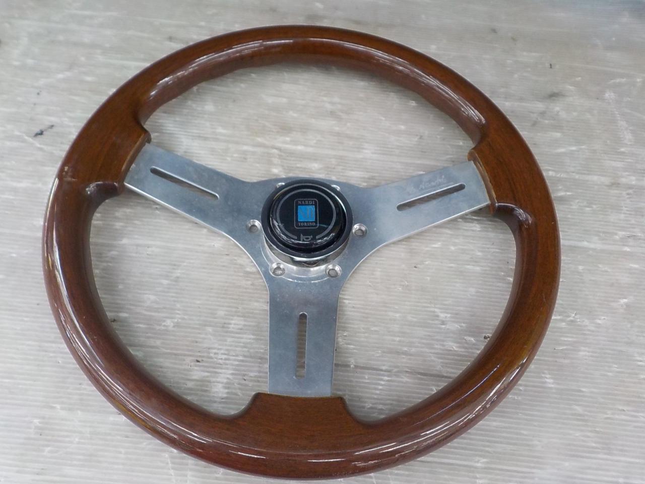 NARDI クラシック ステアリング | カー用品 インテリア ステアリングを通販で購入する | 中古カー＆バイク用品の販売ならアップガレージ