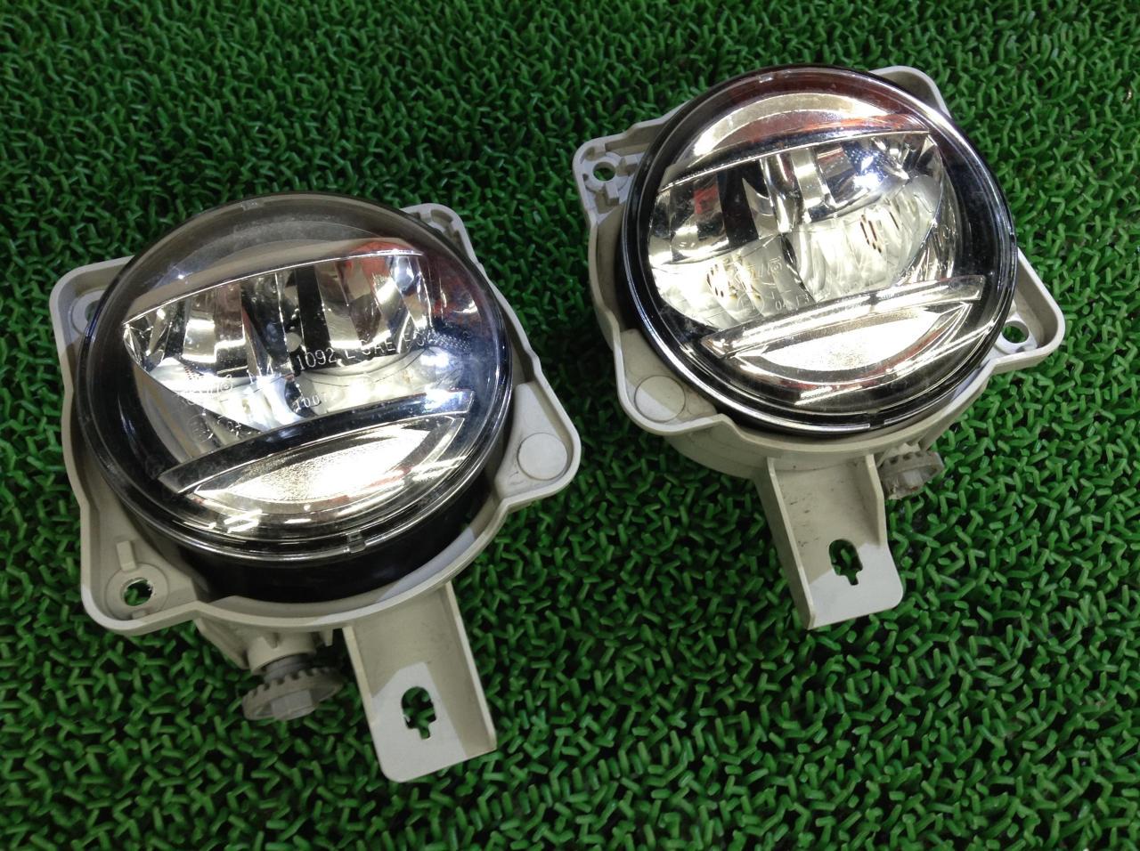 DAIHATSU純正 LEDフォグランプ KOITO/114-11092 | カー用品 電装系 フォグランプを通販で購入する | 中古カー＆バイク用品の販売ならアップガレージ