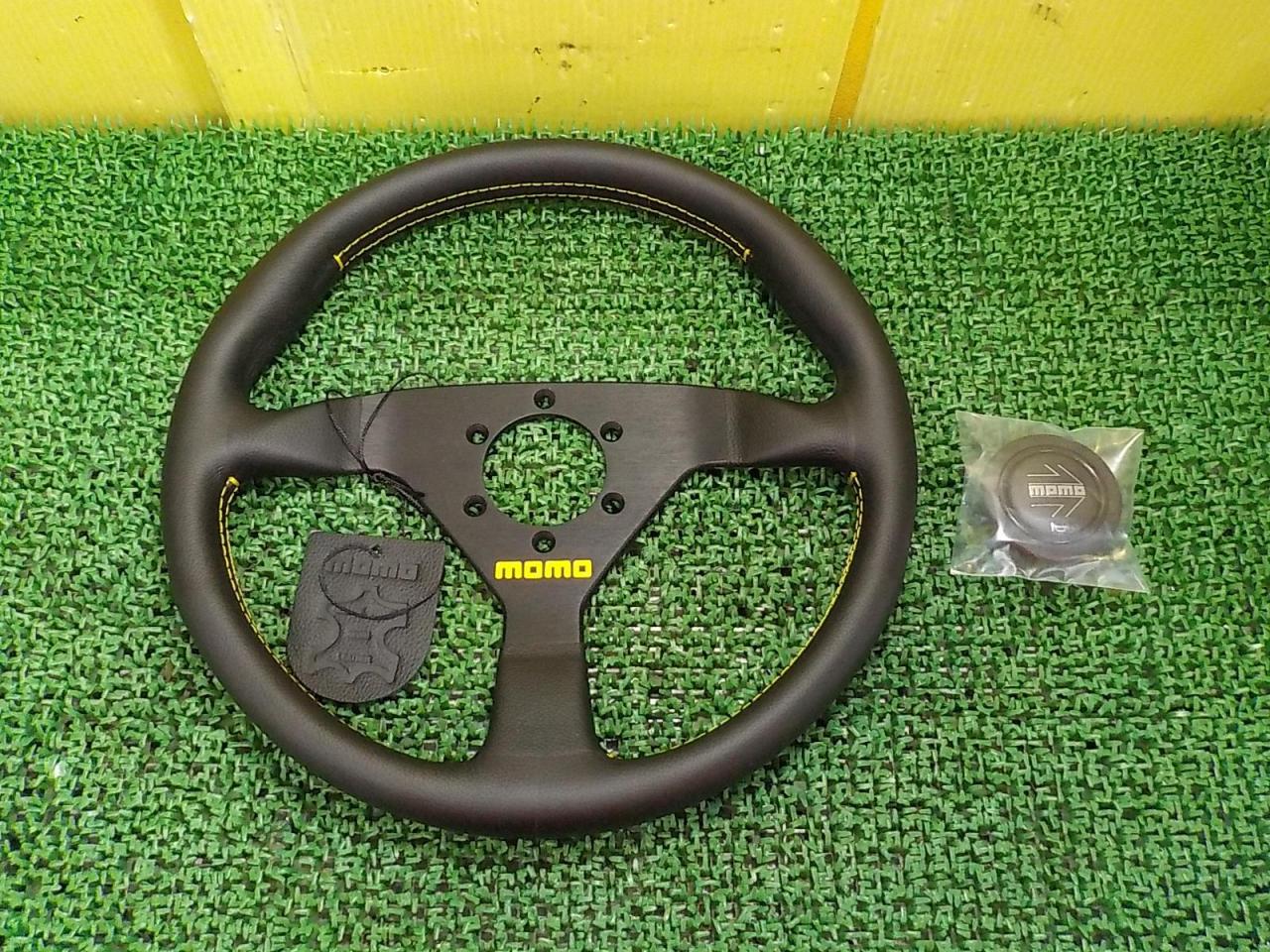 MOMO VELOCE RACING | カー用品 インテリア ステアリングを通販で購入する | 中古カー＆バイク用品の販売ならアップガレージ