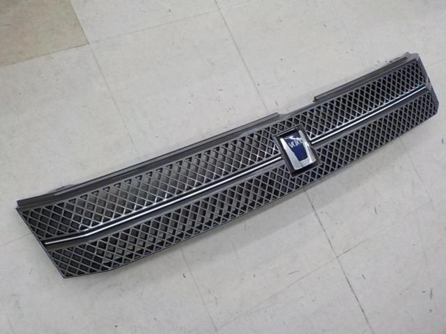 TOYOTA純正 フロントグリル ヴォクシー/AZR60 | 中古品 | アップガレージ 埼玉久喜店 | カー用品 ボディパーツ グリルを通販 ...