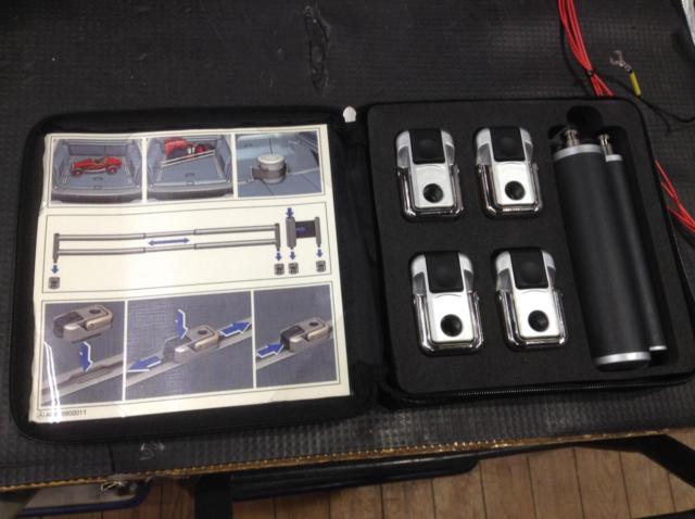 メルセデスベンツ 純正 EASY FIX KIT イージーフィックスキット | 新古品 | アップガレージ 千葉八千代店 | カー用品 ...