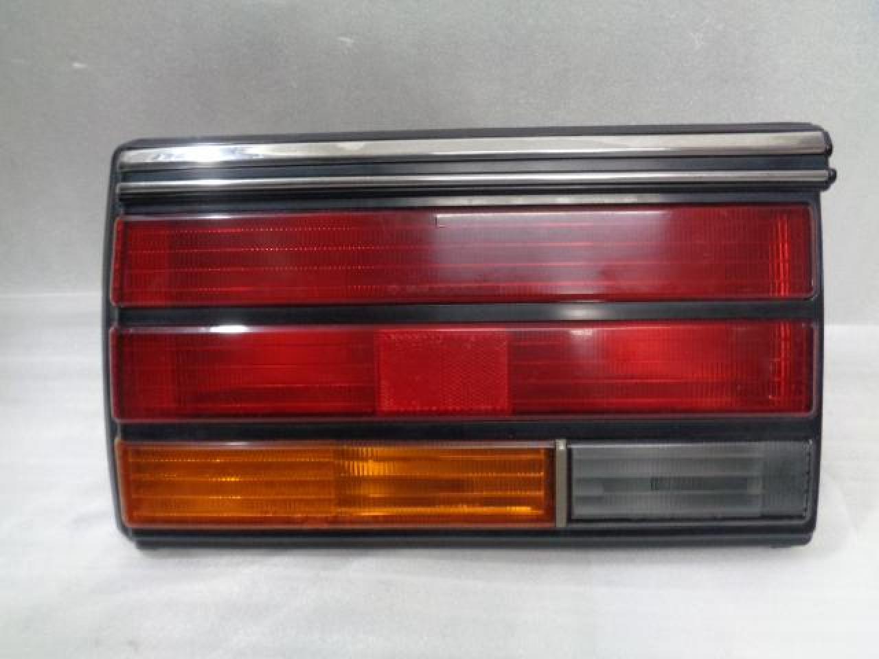 ※左側のみ 日産 R30 スカイラインTi 純正テールレンズ (T01277) | カー用品 ボディパーツ テールレンズを通販で購入する ...