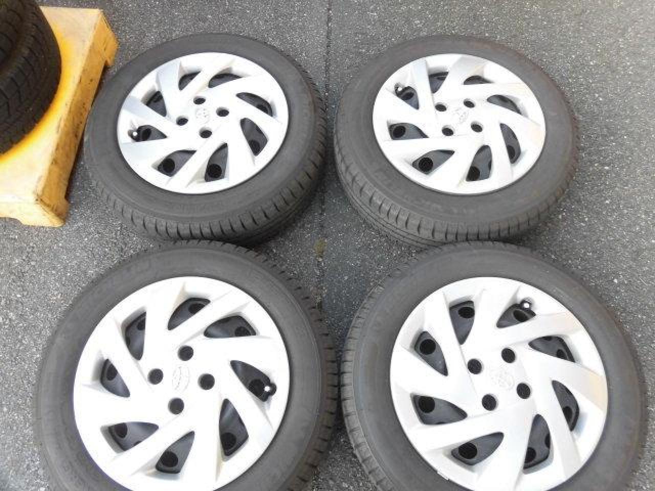 トヨタ純正(TOYOTA) NHP10アクア純正15インチスチールホイール + MICHELIN(ミシュラン) ENERGY SAVER ...