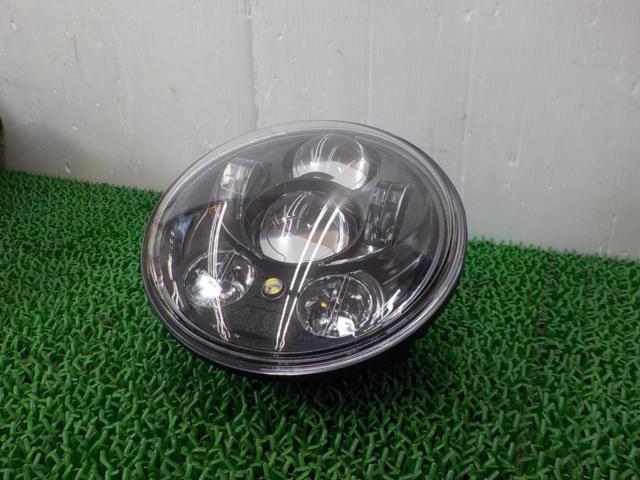Harley-Davidson LEDヘッドライト 5-3/4インチ デイメーカーLEDヘッドランプ ブラック 品番67700145A LED DAYMAKER HEADLAMP BLACK ...