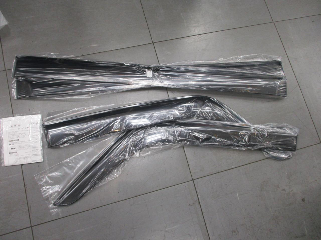 スズキ純正 エブリィ 純正ドアバイザー 品番:83905-68H00 | 新古品 | アップガレージ 小田原東インター店 | カー用品 ボディ ...