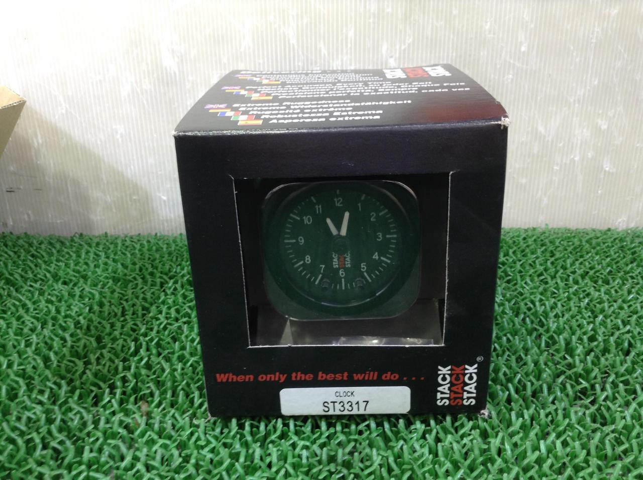 STACK CLOCK 時計 ST3317 | 新古品 | アップガレージ 越谷店 | カー用品 メーター系 メーターを通販で購入する | 中古カー＆バイク用品の販売ならアップガレージ