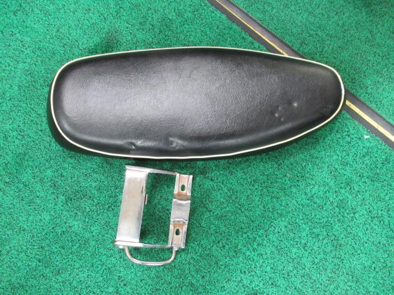 QUALITY PRODUCT 77100-GBJG-0000 スーパーカブ90 ダブルシート ブラック/ホワイトパイピング | バイク用品 ...