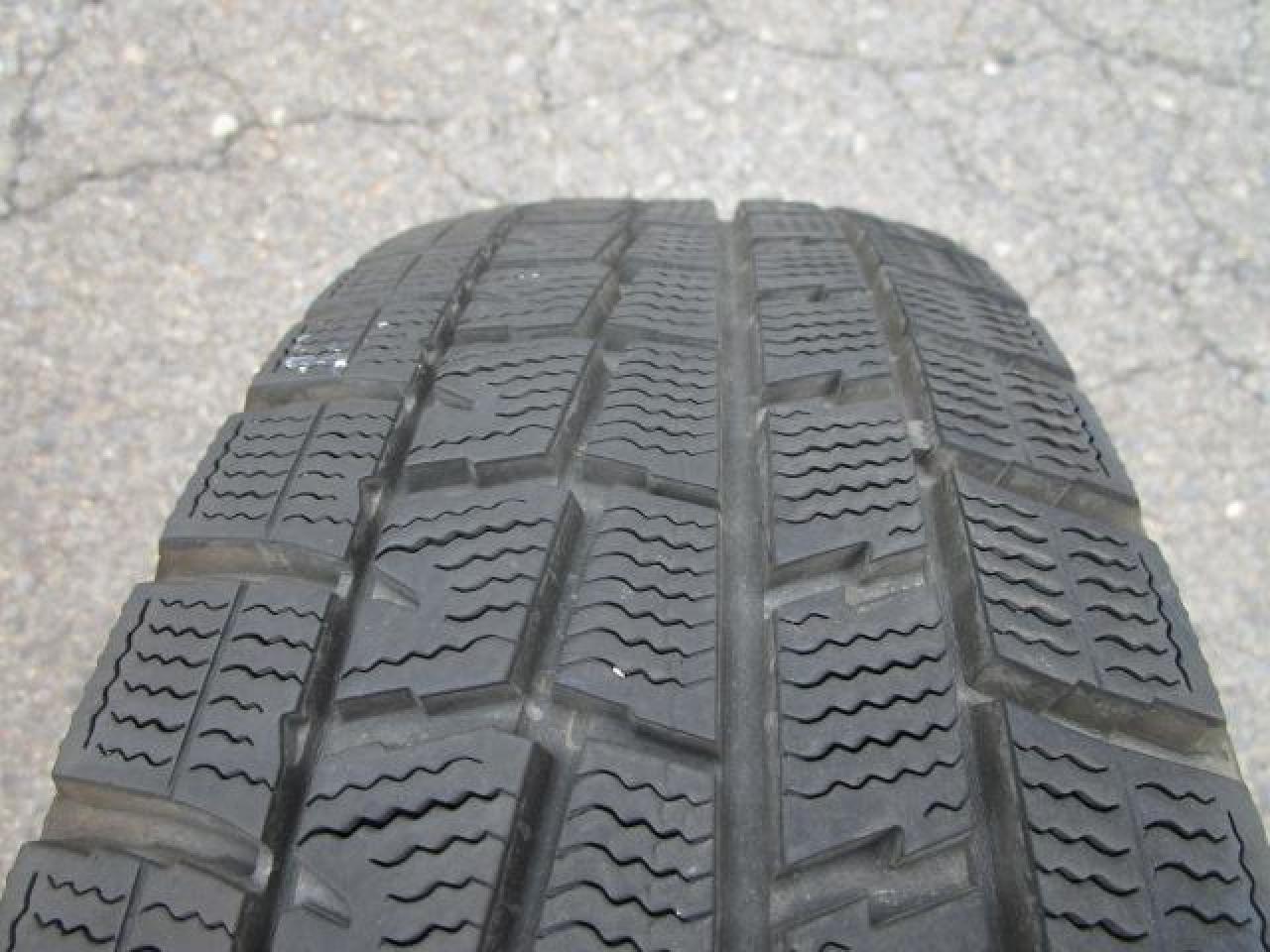 DUNLOP(ダンロップ) WINTER MAXX WM01 165/65R15 2本 185/60R15 2本 | カー用品 スタッドレスタイヤ 15インチスタッドレスタイヤを通販で購入する ...