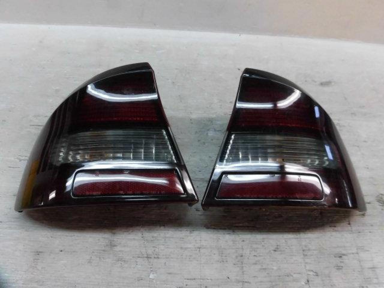 スバル純正 BE5 レガシィB4 前期アプライドA/B/C純正テールランプ | カー用品 ボディパーツ テールレンズを通販で購入する | 中古 ...