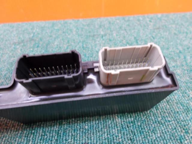 HONDA(ホンダ) 純正イグナイター コンピューターユニット CBR1000RR(SC57) | わけあり | アップガレージ ライダース ...