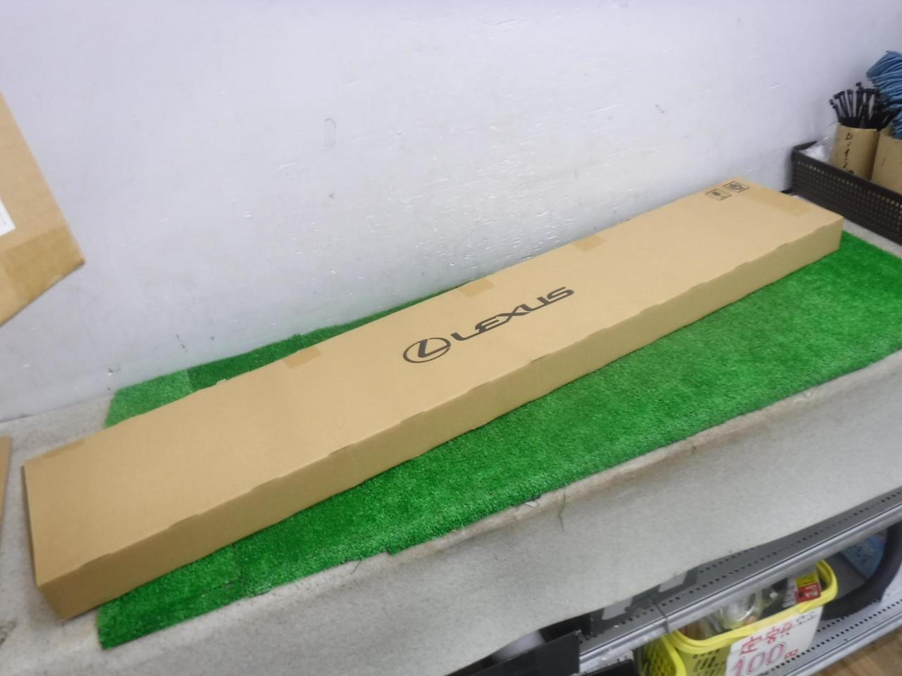 レクサス 純正メッキドアモール(PZ129-30001) | カー用品 ボディパーツ その他ボディパーツを通販で購入する | 中古カー＆バイク用品の販売ならアップガレージ