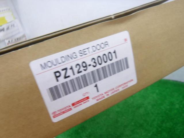 レクサス 純正メッキドアモール(PZ129-30001) | カー用品 ボディパーツ その他ボディパーツを通販で購入する | 中古カー＆バイク用品の販売ならアップガレージ
