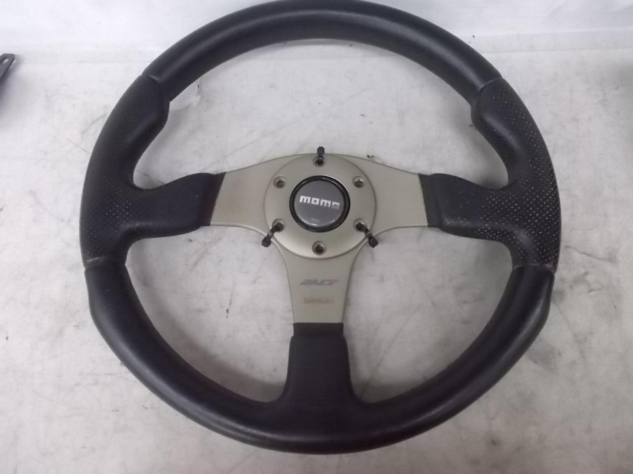 MOMO/モモ RACE レース ステアリング ハンドル TYP D35 KBA 70116 ブラック レザー 約35cm | カー用品 インテリア ステアリングを通販で購入する | 中古カー ...