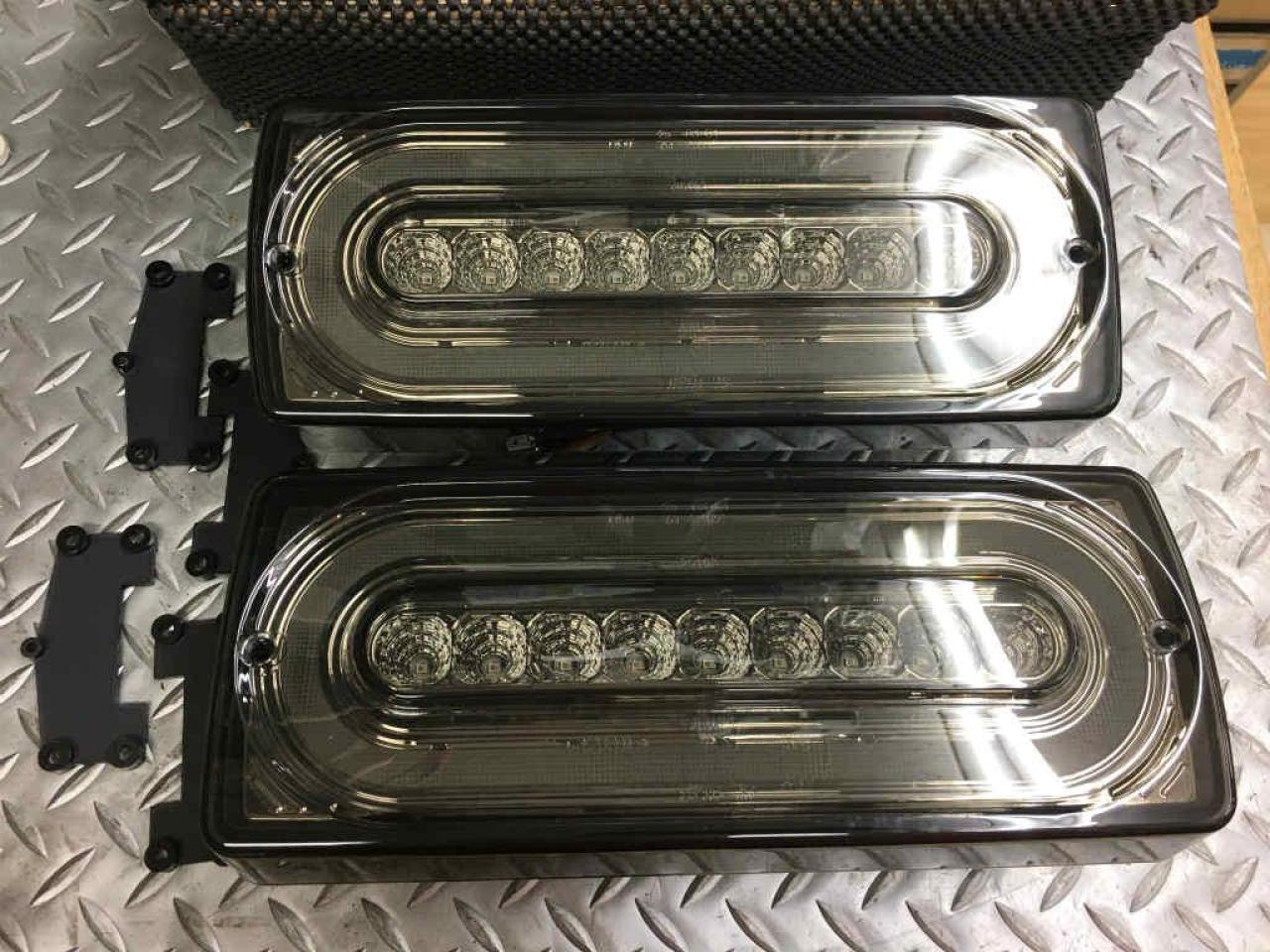 流れるウインカー切替タイプ】 Vinstar フルLEDテールランプ スモークタイプ メルセデスベンツ W463 Gクラス ゲレンデヴァーゲン ...