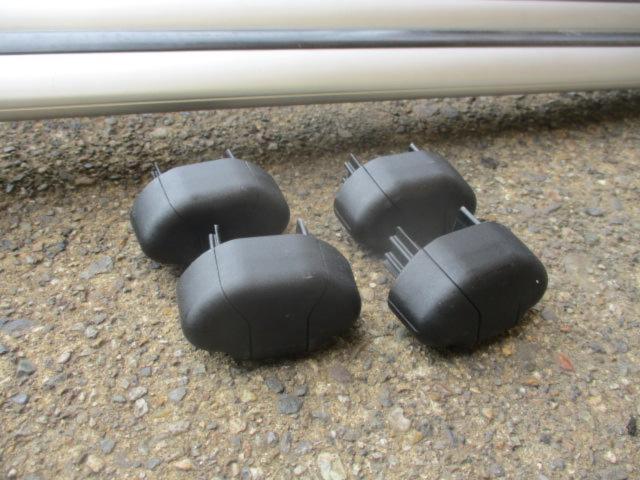 THULE 861 エアロバーセット | カー用品 キャリアを通販で購入する | 中古カー＆バイク用品の販売ならアップガレージ