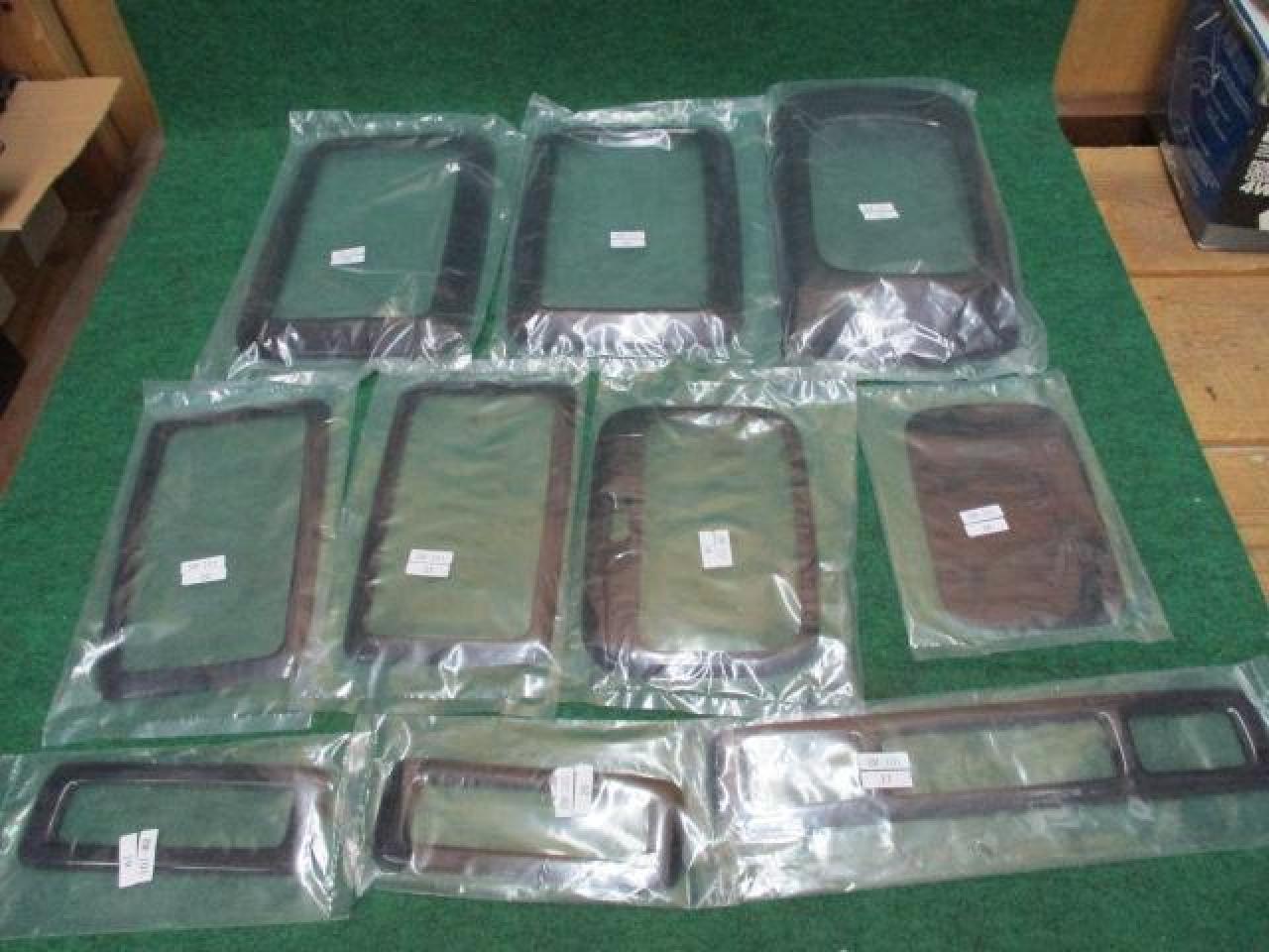 LANBO 黒木目調インテリアパネル ハイエース 200系 1- 4型 S-GL ナロー用 | カー用品 インテリア その他インテリアを通販で ...