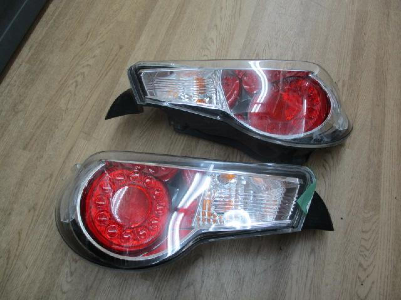 トヨタ純正(TOYOTA) 86前期純正テールレンズ 左右セット | カー用品 ボディパーツ テールレンズを通販で購入する | 中古カー ...