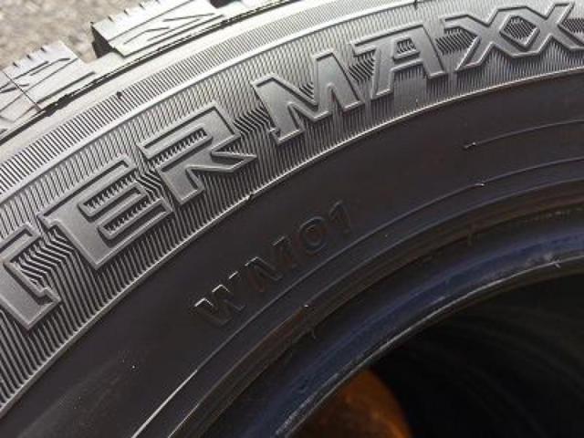 DUNLOP WINTERMAXX WM01 185/65-15 4本 2019年製 | カー用品 スタッドレスタイヤ 15インチスタッドレス ...
