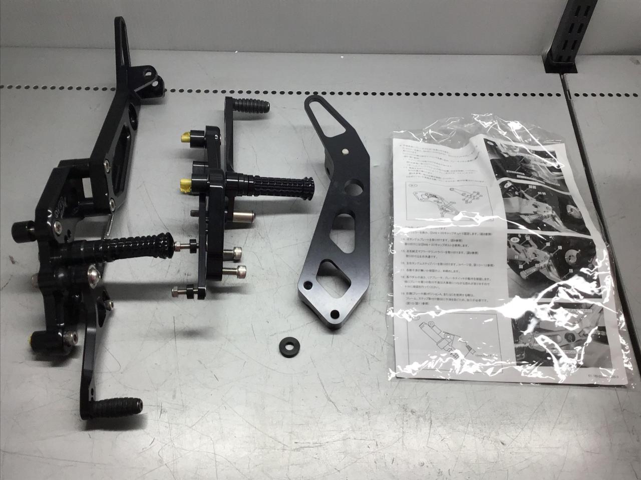 『確認』 OVER RACING(オーヴァーレーシング) [51-182-02B] CB1100RS用 バックステップ/BACK-STEP4 ...