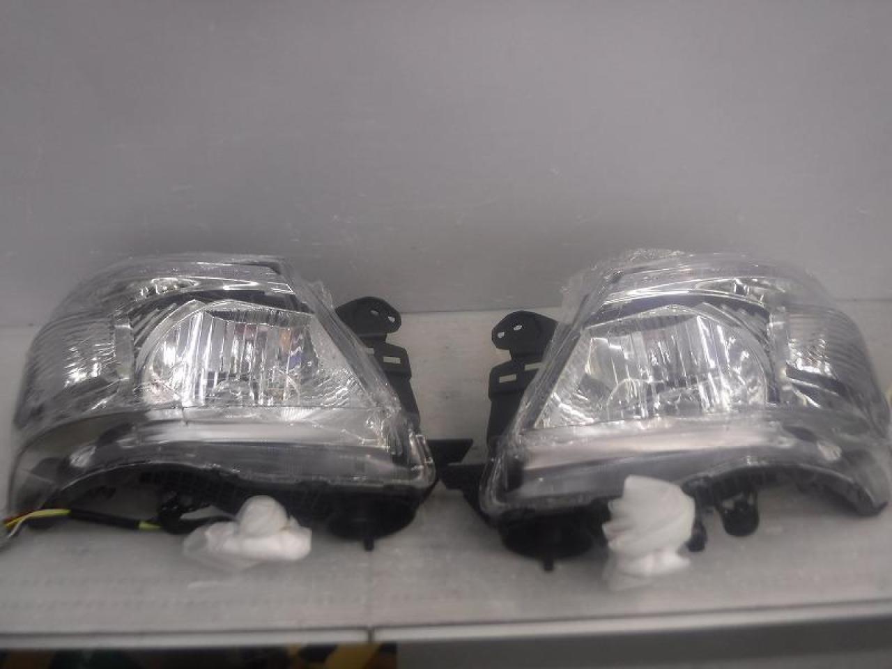 メーカー不明 デイライト内蔵ヘッドライト | カー用品 ボディパーツ その他ボディパーツを通販で購入する | 中古カー＆バイク用品の販売なら ...
