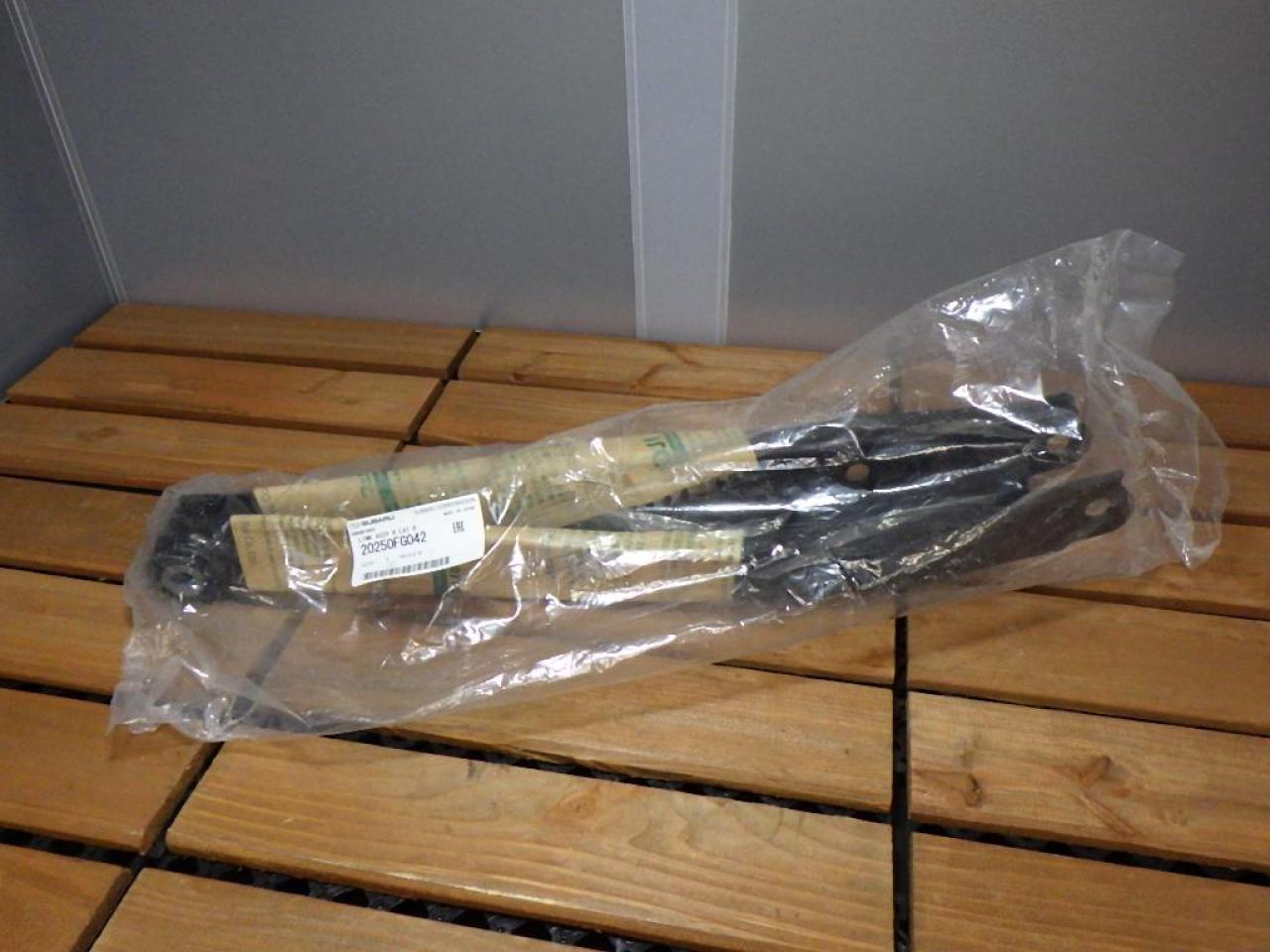 【RH】スバル純正(SUBARU)リア ラテラルリンクアーム(20250FG042) | カー用品 足まわり 足廻り補強を通販で購入する ...