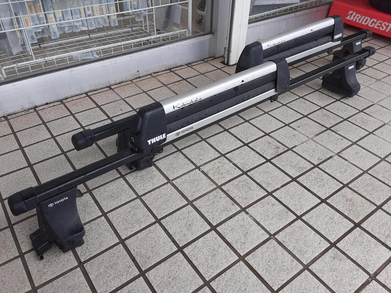 ※商談中【値下げしました!】THULE(スーリー) [KIT 1384] エスティマ アエラス トヨタ純正オプションベースキャリア 1台分 ...