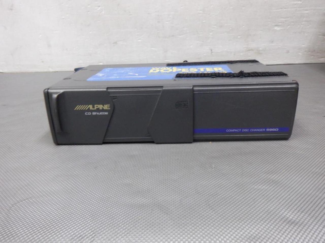 ALPINE(アルパイン) 5960 CDチェンジャー 6連奏チェンジャー | 中古品 | アップガレージ 美原北インター店 | カー用品 ...