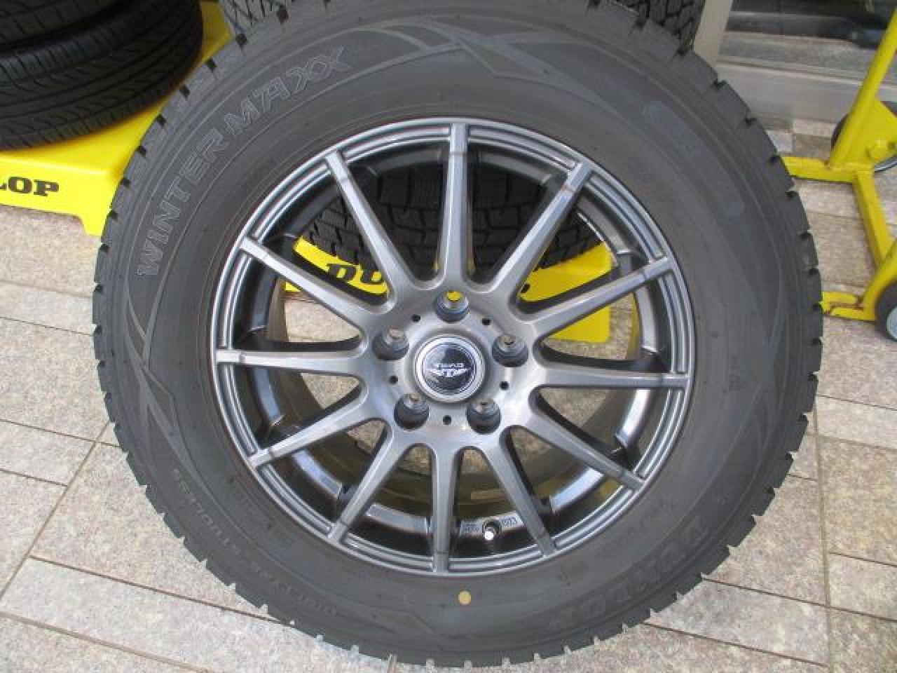weds TEAD 12本スポーク + DUNLOP WINTERMAXX WM01 (U06142) | カー用品 スタッドレスタイヤホイールセット 16インチスタッドレスタイヤホイール ...