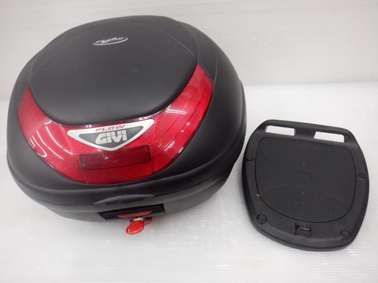 ストップランプ有りGIVI 35L TYPE E350FLOWシリーズ モノロックケース トップケース リアBOX 汎用 容量35L | バイク用品 ツーリング用品 BOX(二輪)を通販で購入 ...