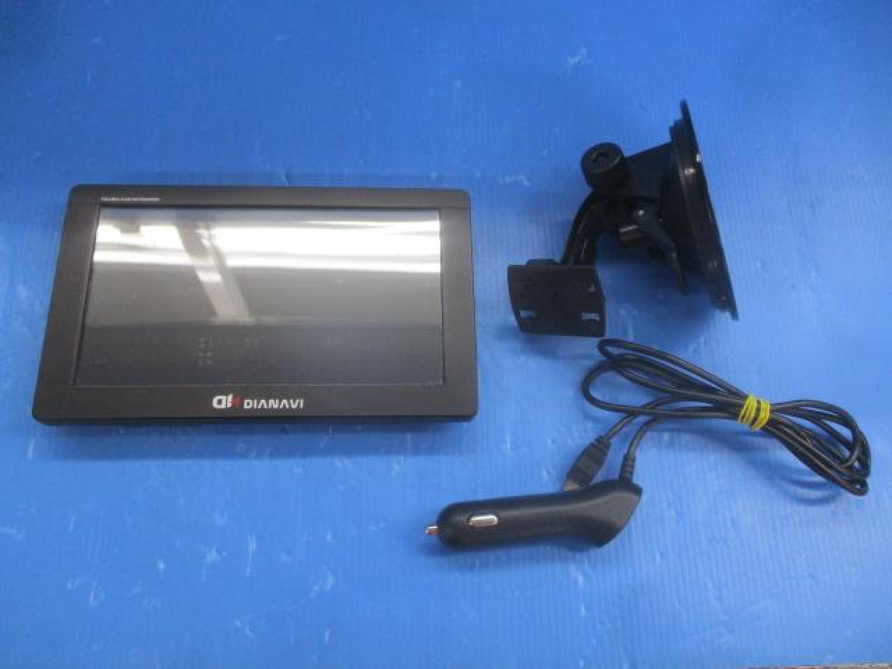 AMS(アムス) DIANAVI AMS-F901 7インチポータブルナビゲーション | カー用品 カーナビ(地デジ） ポータブルメモリーナビ（地デジ)を通販で購入する | 中古カー＆バイク用 ...