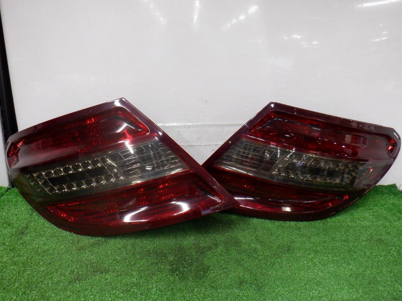 ベンツ 純正テール【2048202064】 | カー用品 ボディパーツ テールレンズを通販で購入する | 中古カー＆バイク用品の販売ならアップガレージ