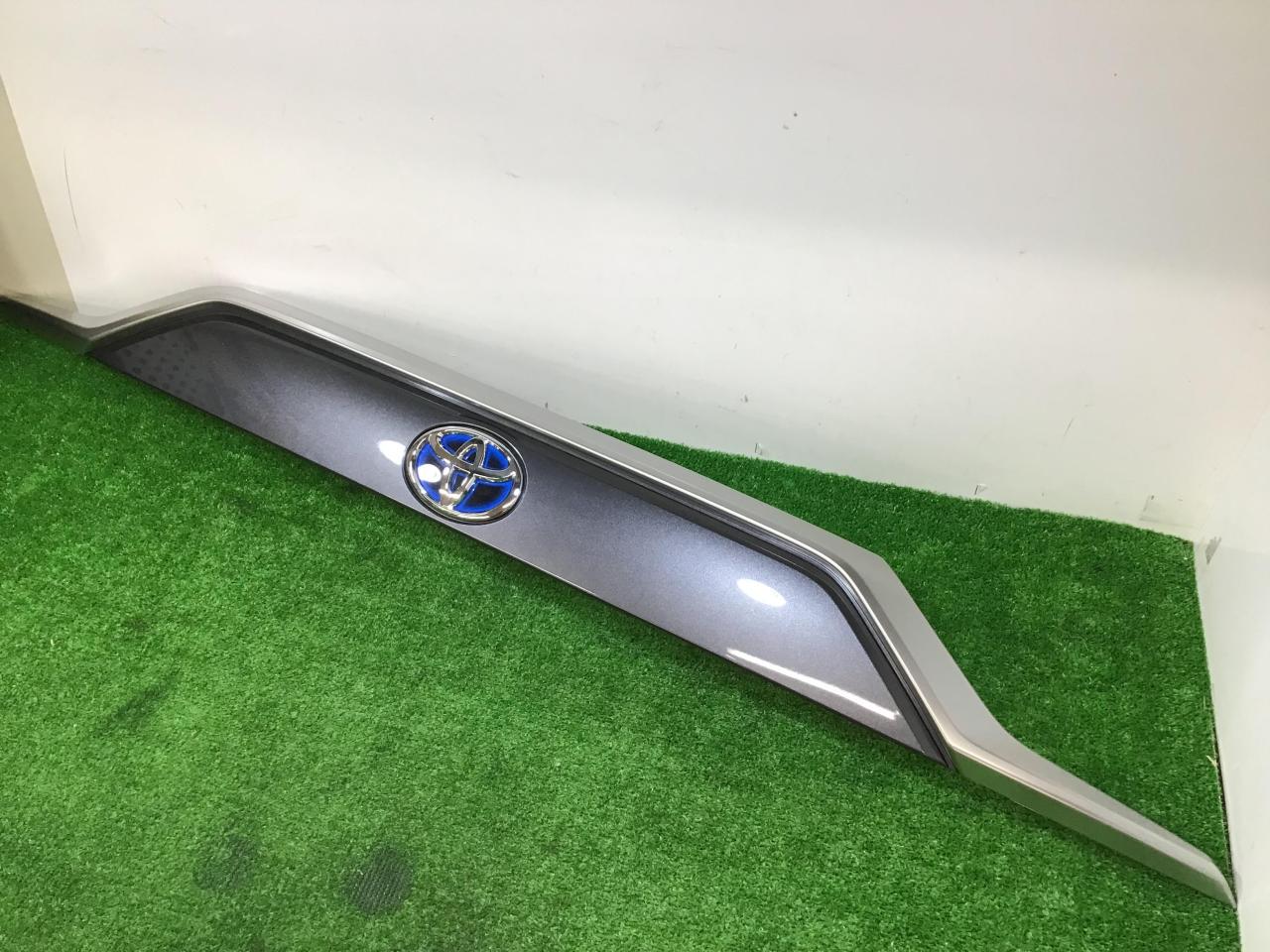 トヨタ純正(TOYOTA) [76801-42280] RAV4 純正ガーニッシュ | 中古品 | アップガレージ 鈴鹿店 | カー用品 ...