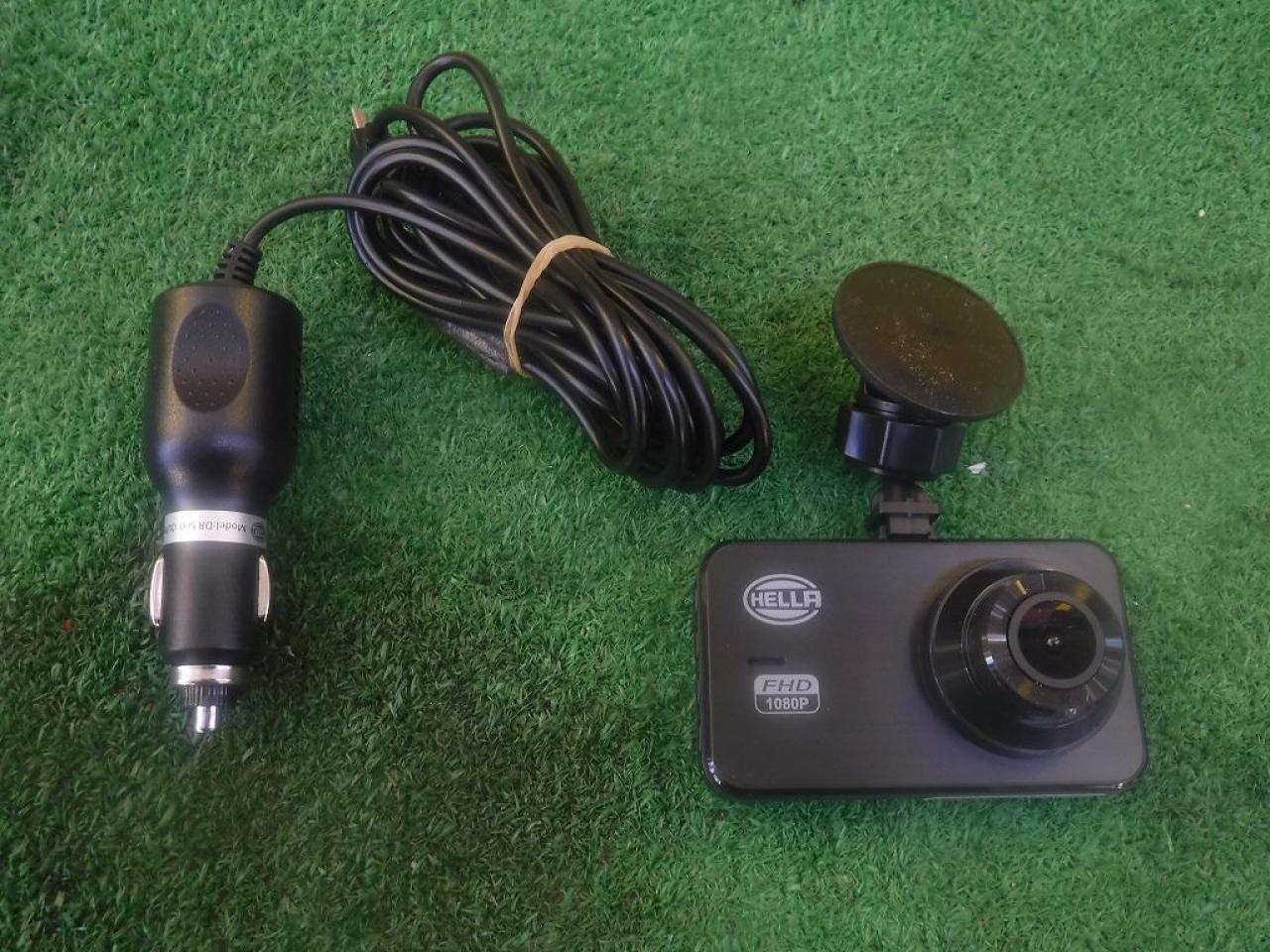 HELLA DR500 ドライブレコーダー | カー用品 カーAVアクセサリー ドライブレコーダーを通販で購入する | 中古カー＆バイク用品の販売ならアップガレージ