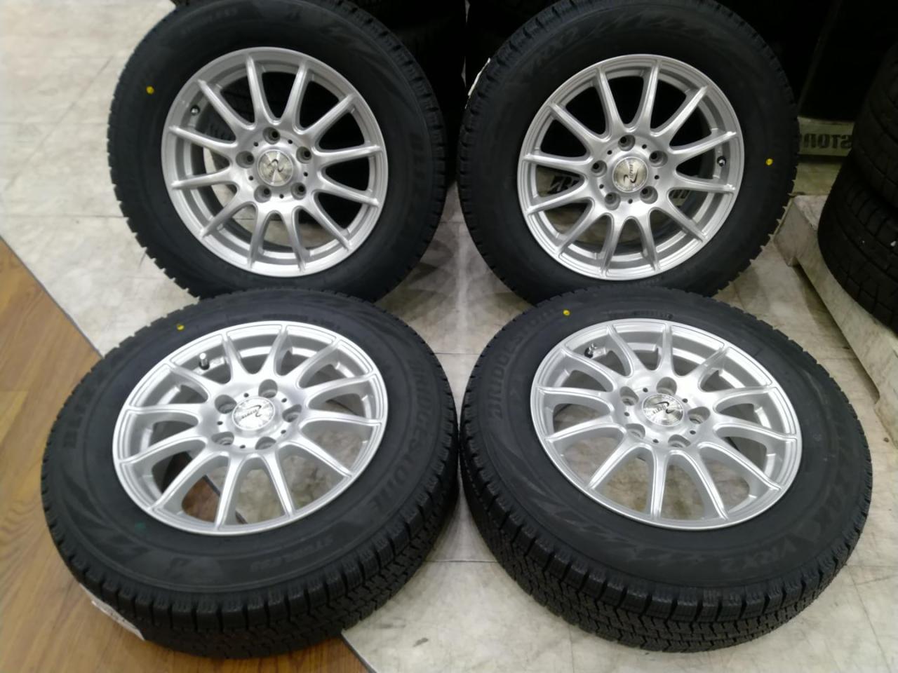 BEST ZEPHYR SR12 + BRIDGESTONE BLIZZAK VRX★新品タイヤ★ | カー用品 スタッドレスタイヤホイール ...