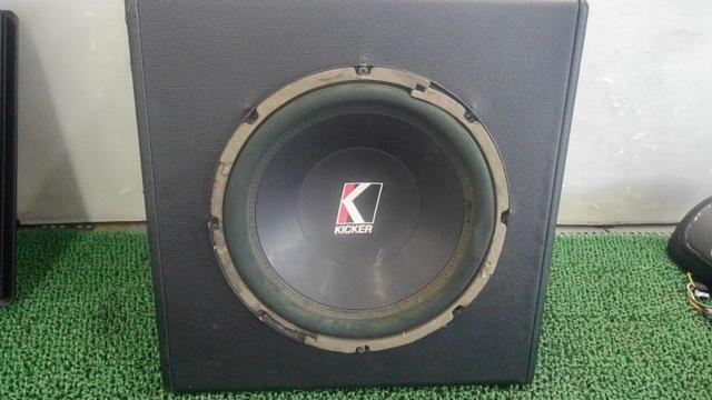 KICKER C10a 10インチサブウーファー+BOX付き!(※ビス2か所しかとまってません。) | 中古品 | アップガレージ 横浜町田総 ...