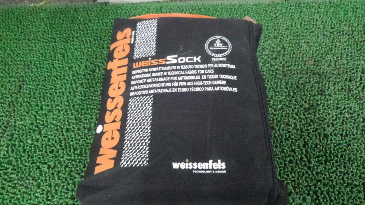 Weissenfels WeissSock S79 緊急脱出用布製チェーン | カー用品 アクセサリーを通販で購入する | 中古カー＆バイク用品の販売ならアップガレージ