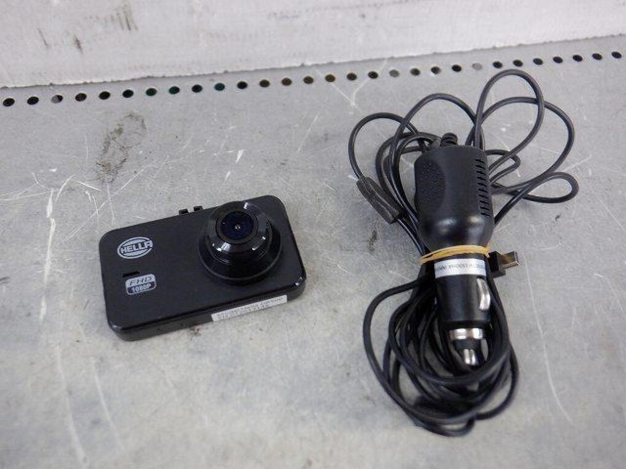 HELLA DR500 | カー用品 カーAVアクセサリー ドライブレコーダーを通販で購入する | 中古カー＆バイク用品の販売ならアップガレージ