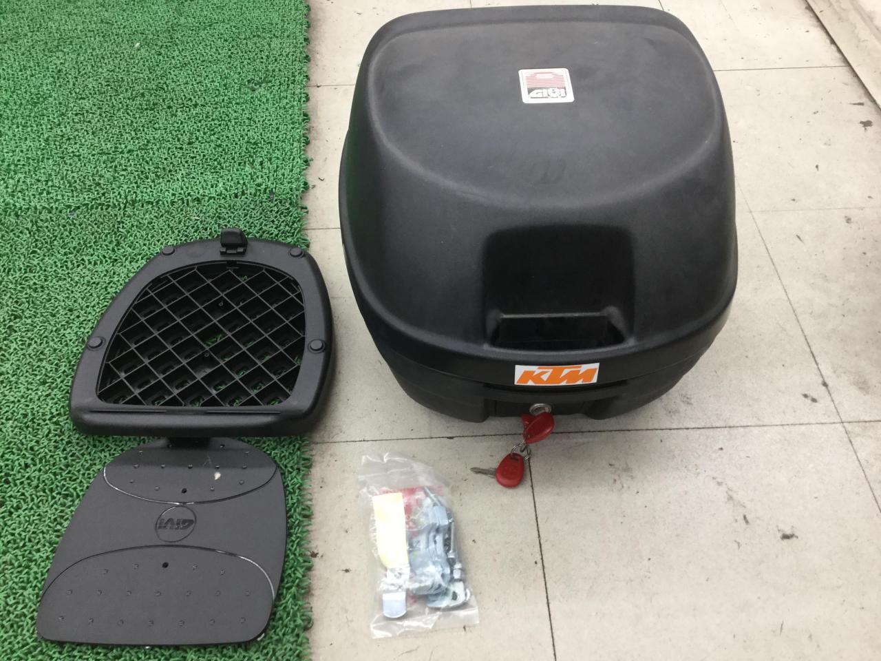 GIVI リアBOX E26N | バイク用品 ツーリング用品 BOX(二輪)の通販 | アップガレージ 中古カー＆バイク用品の買取・販売専門店