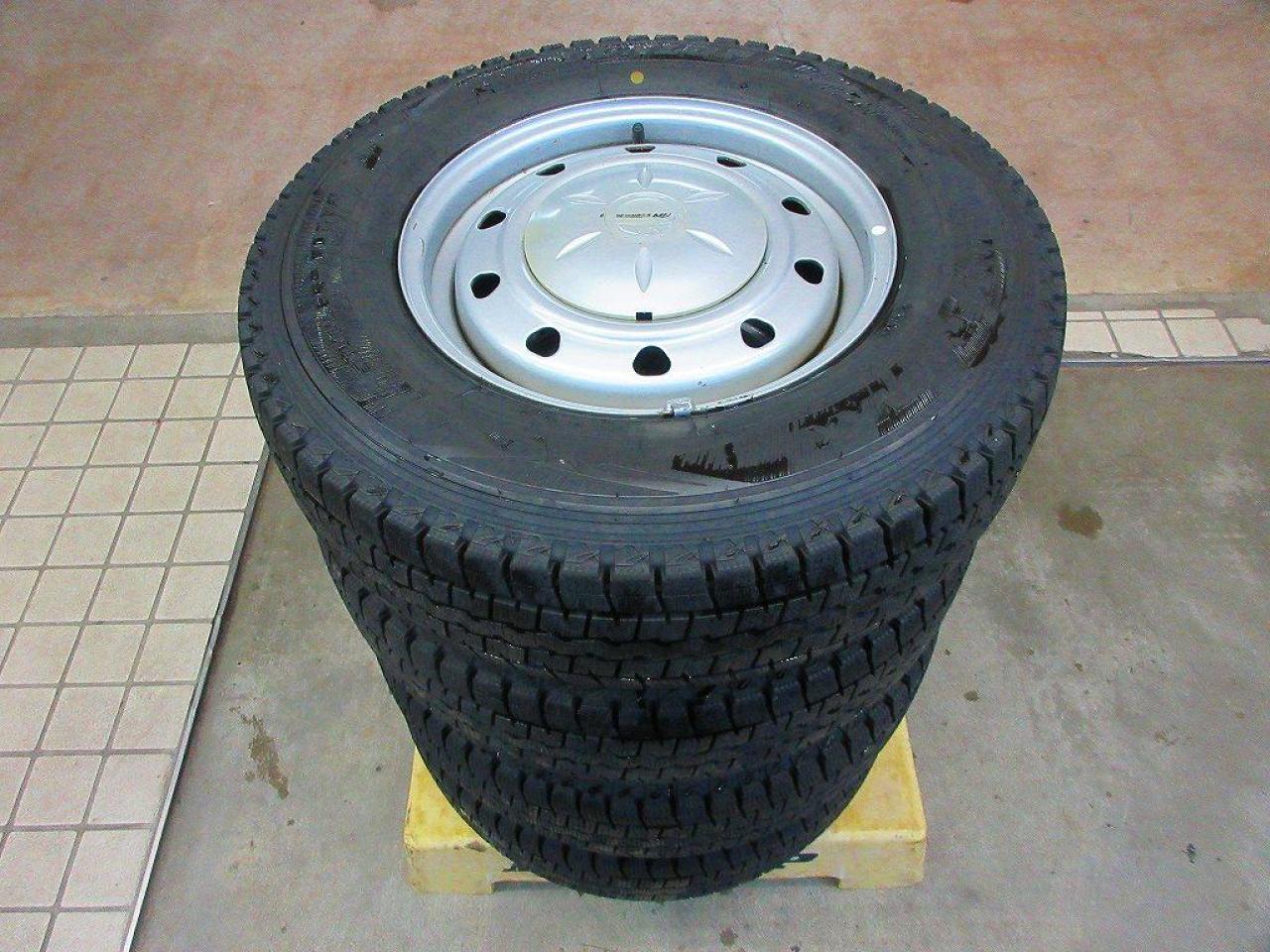 TOPY STEEL WHEEL SCHWARZ MV MV4C + DUNLOP WINTERMAXX SV01 165R13 6PR LT ...