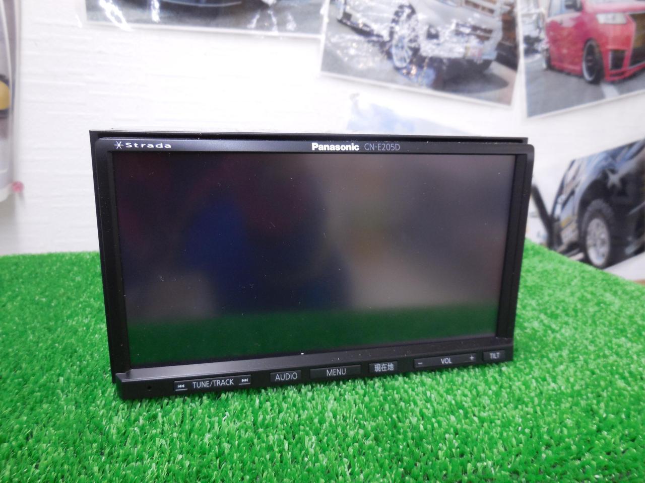 Panasonic CN-E205D 2015年モデル | カー用品 カーナビ(地デジ） AV一体メモリーナビ（地デジ）を通販で購入する | 中古カー＆バイク用品の販売ならアップガレージ