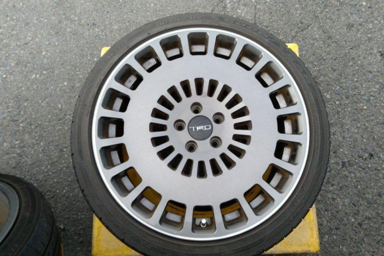【ホイールのみ】TRD(ティーアールディー) TRD TF8 | カー用品 アルミホイール 18インチホイールを通販で購入する | 中古カー ...